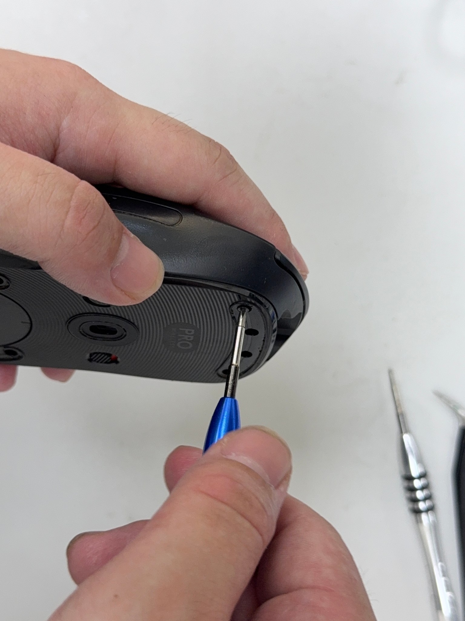 【羅技】G PRO Wireless 無線電競滑鼠(GPW) 狗屁王 完整拆解 – 工具人Doit